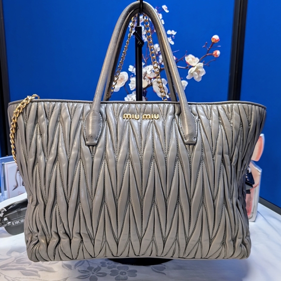 Miu Miu | Bags | Miu Mui Gray Maltalasse Calfskin Tote Crossbody Bag ...